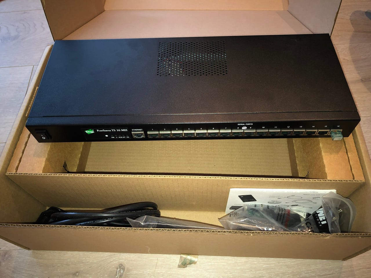 Digi TS 16 MEI. RS232/422/485 Portserver | FINN-torget