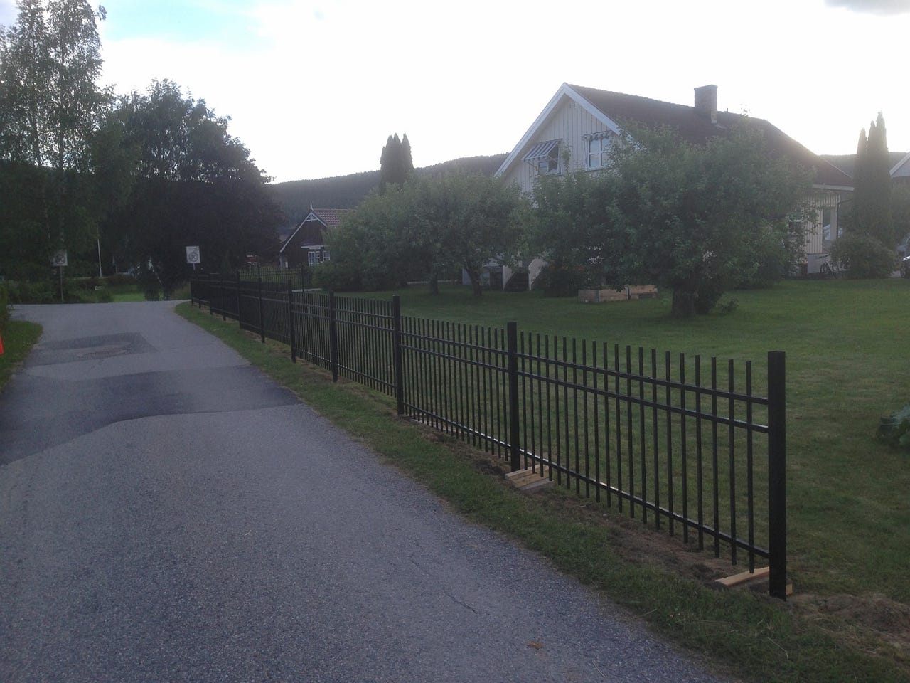 Gjerde i stål på 96 cm og 120 cm høyde. | FINN torget