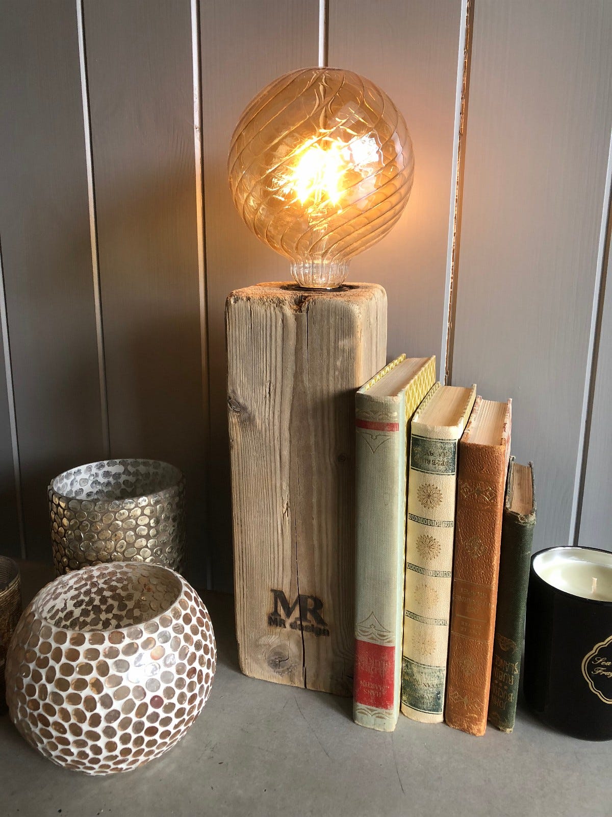 Industriell drivved lampe med LED pære | FINN-torget