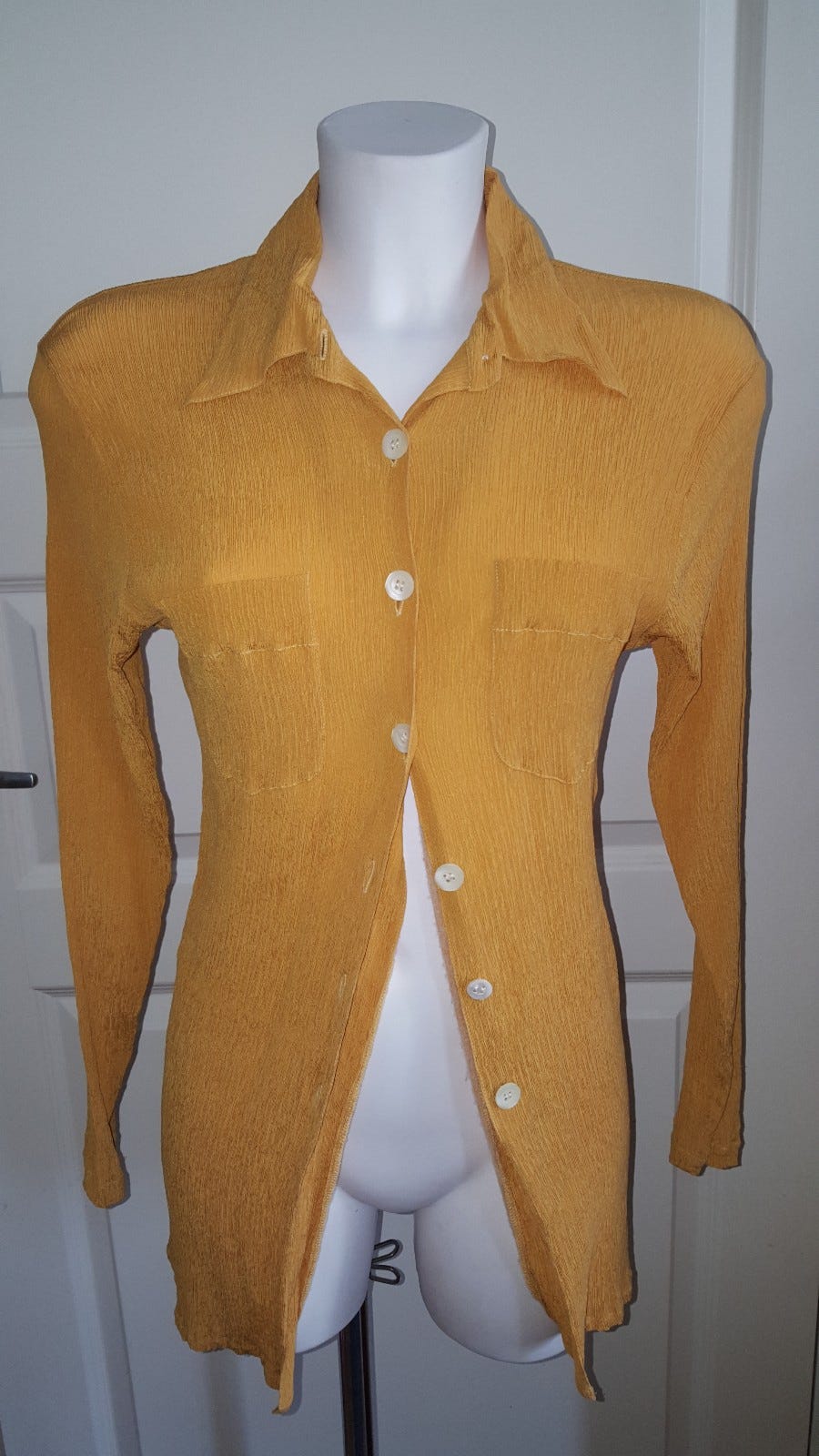 Fin skjorte. SAND. Mørk Gul / Sennepsfarge. | FINN-torget