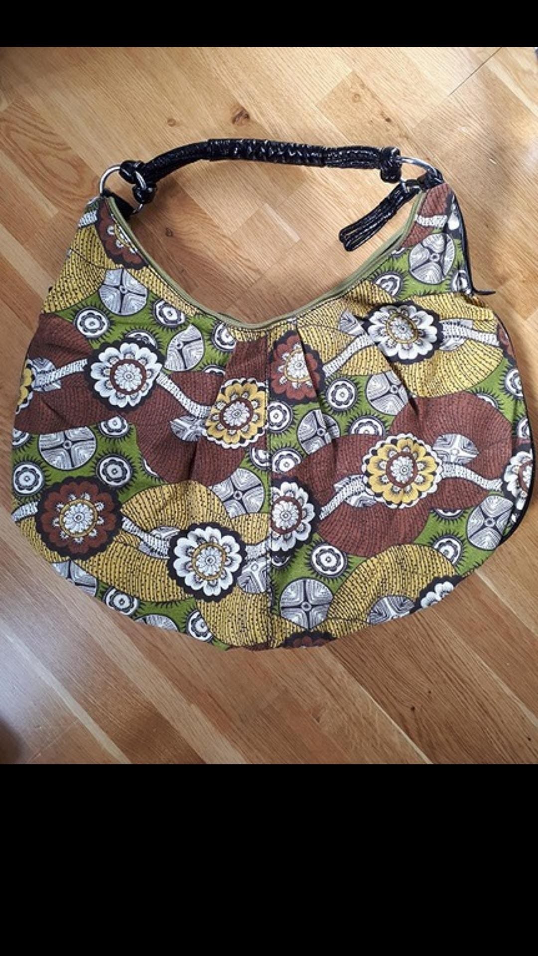 Kul retroveske fra HM | FINN-torget