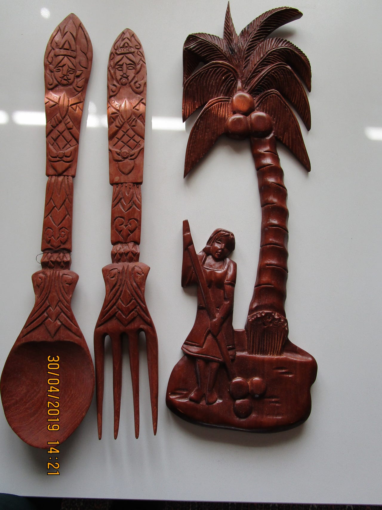 Figurer i ibenholt/tre . | FINN torget