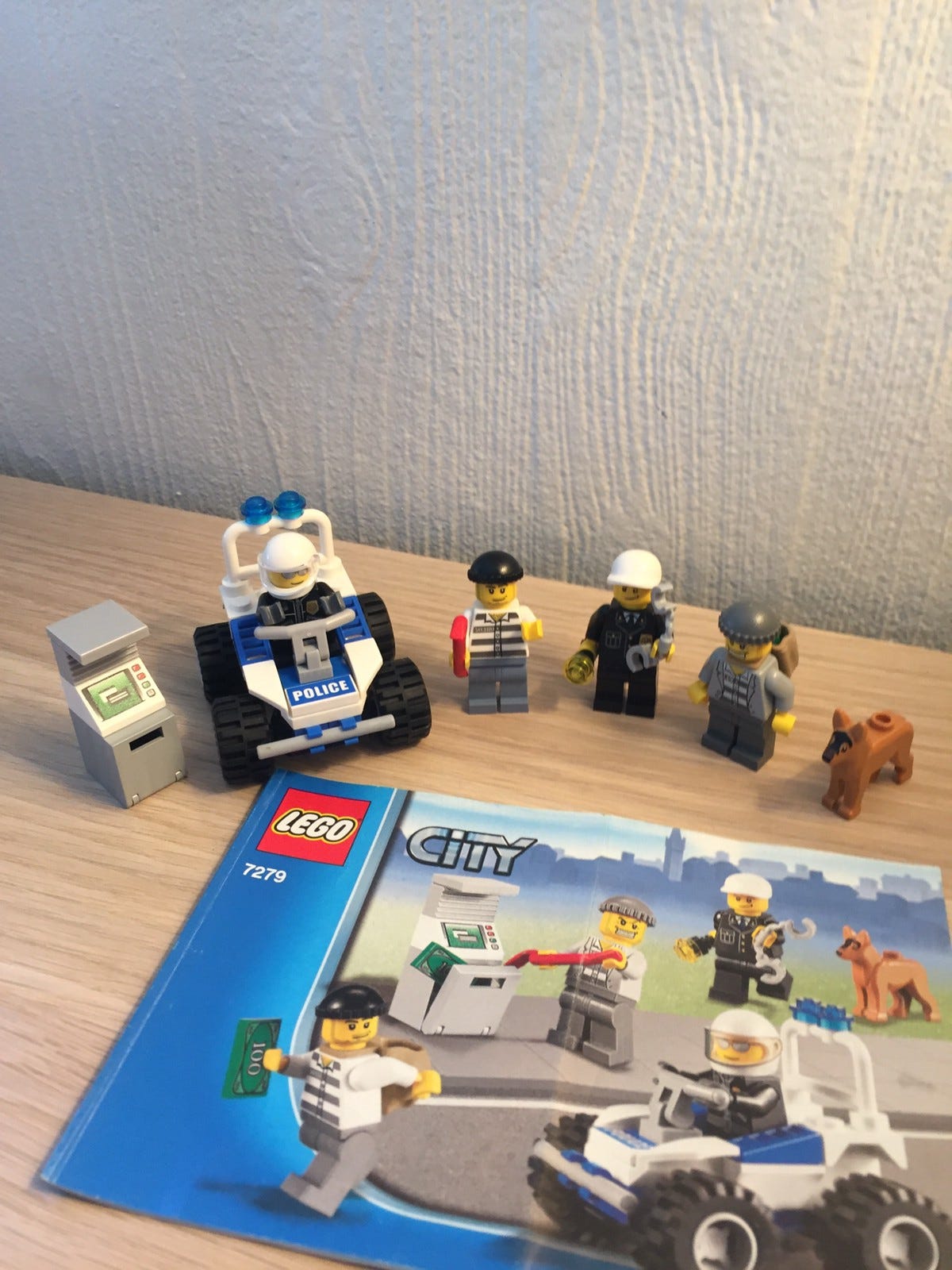 Lego 7279 Police Minifigure Collection | FINN-torget