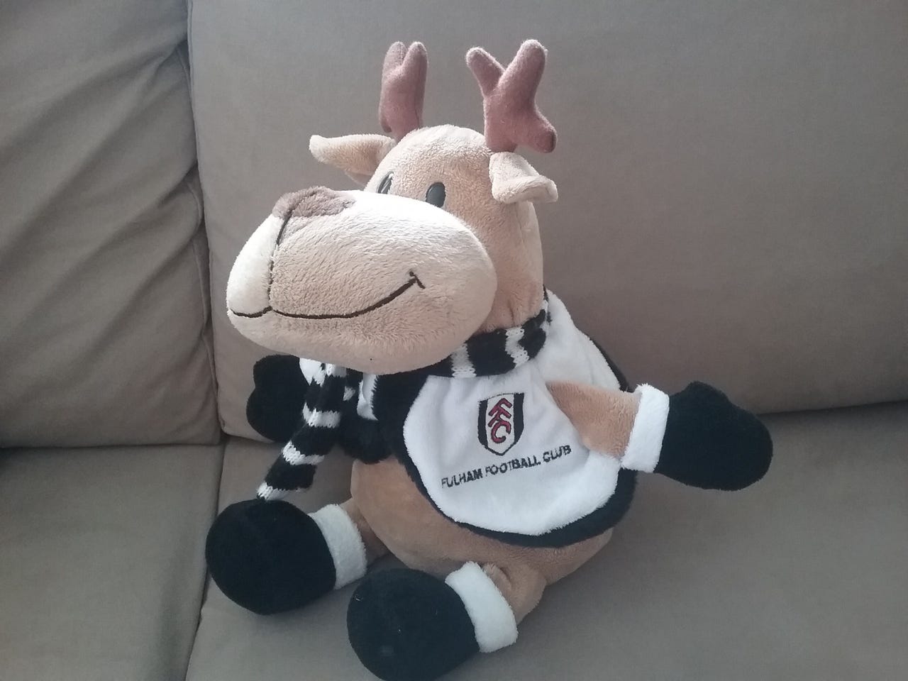 Kosedyr / kosebamse / elg Fulham FC, ca. 26 cm | FINN torget