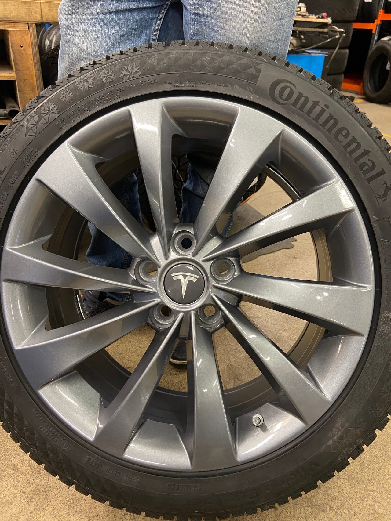 Felgpakke Tesla mod X 19 tommer vinterdekk | FINN-torget