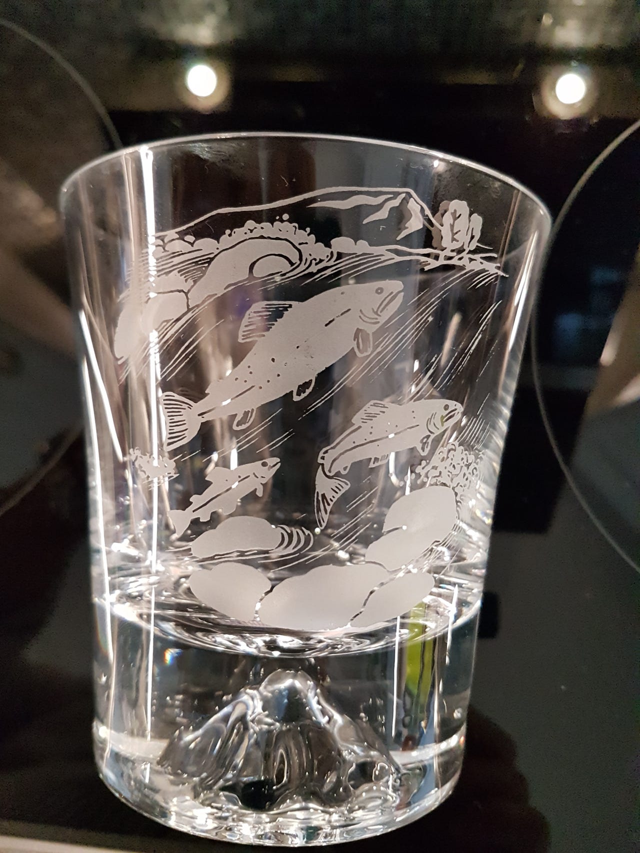 Magnor Villmark peanøttskål. Motiv laks. | FINN torget