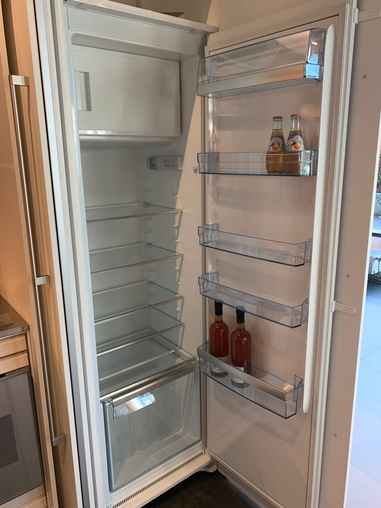 AEG hvitevarer fra utstilling selges 40 % RABATT | FINN-torget