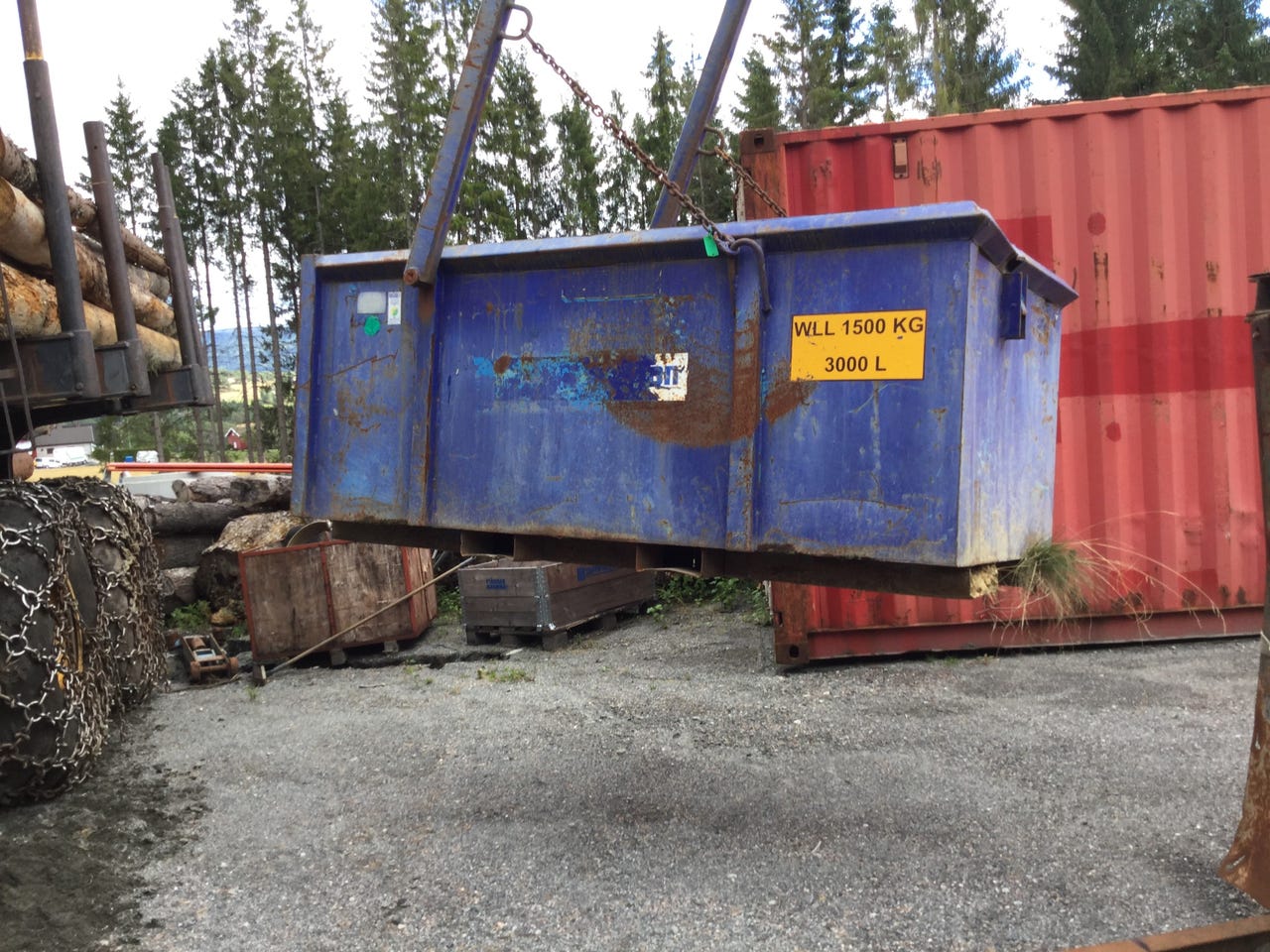 Container med gaffellommer og løft med tipp | FINN-torget
