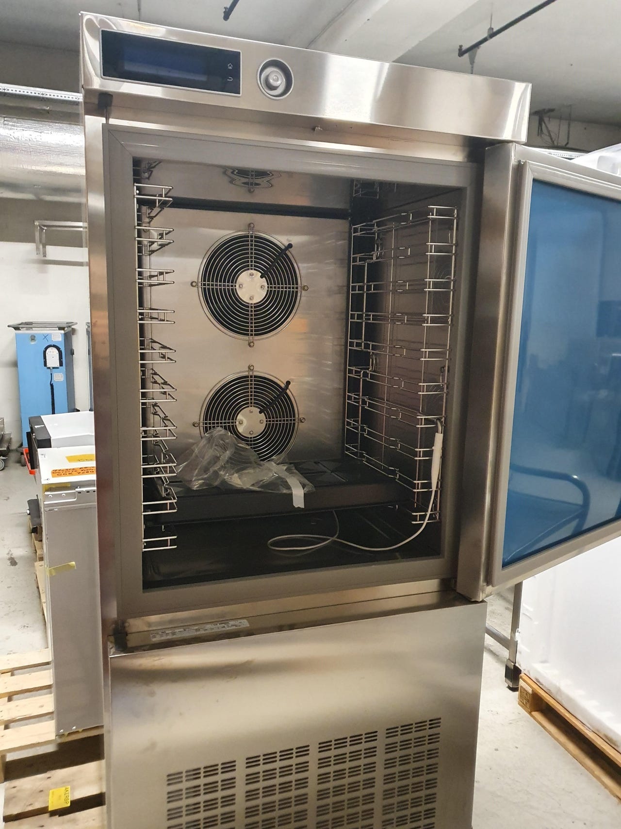 Gram KPS 42 SH blåsekjøler/fryser 400V 1/1GN & 60x40cm | FINN torget