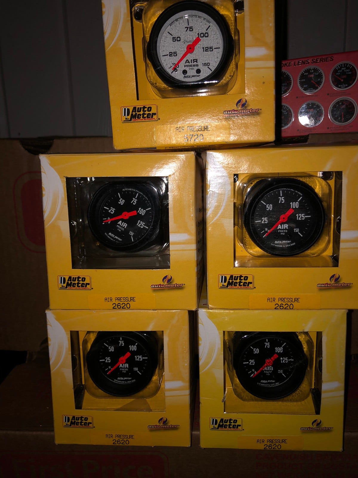 650/per stk. 1 600,- for 3 stk. samlet. Autometer Lufttrykk 150 PSI | FINN-torget