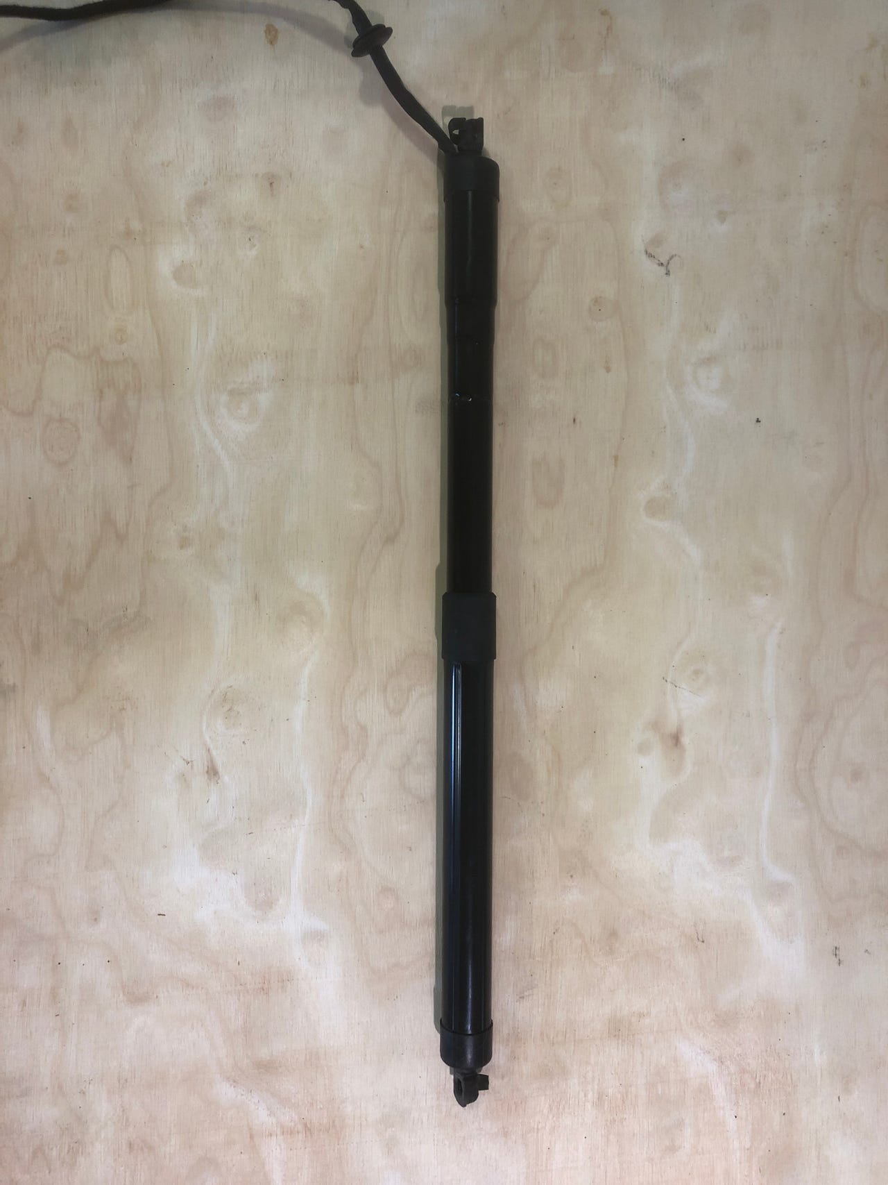 VOLVO XC60 GASSDEMPER BAKLUKE | FINN torget