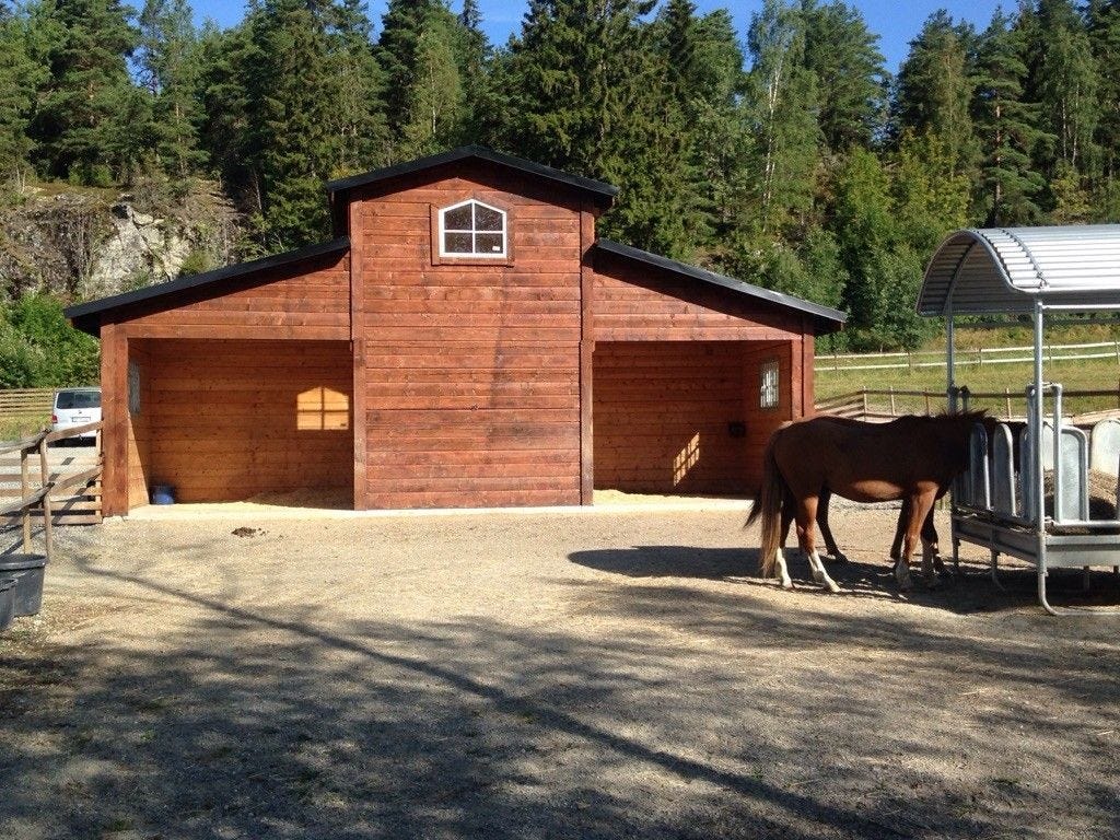 STALL - STALLSYSTEM - STALLBYGG - TRE / SANDWICH | FINN-torget