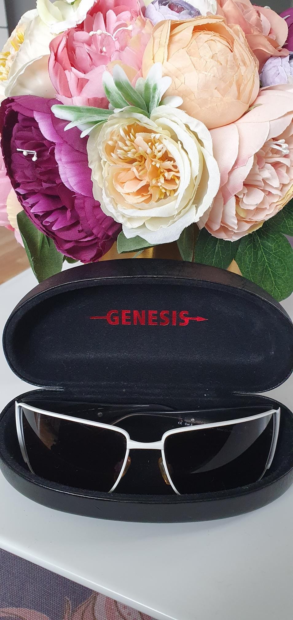 Vintage Genesis solbriller | FINN-torget