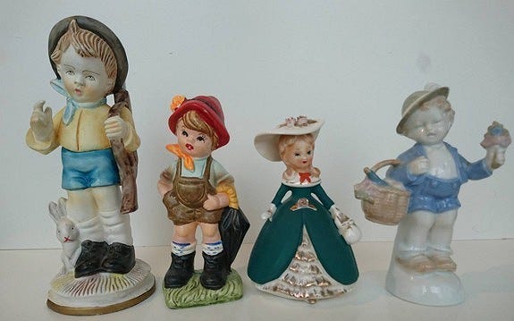 Gamle figurer selges samlet eller hver for seg. FOREIGN | FINN torget