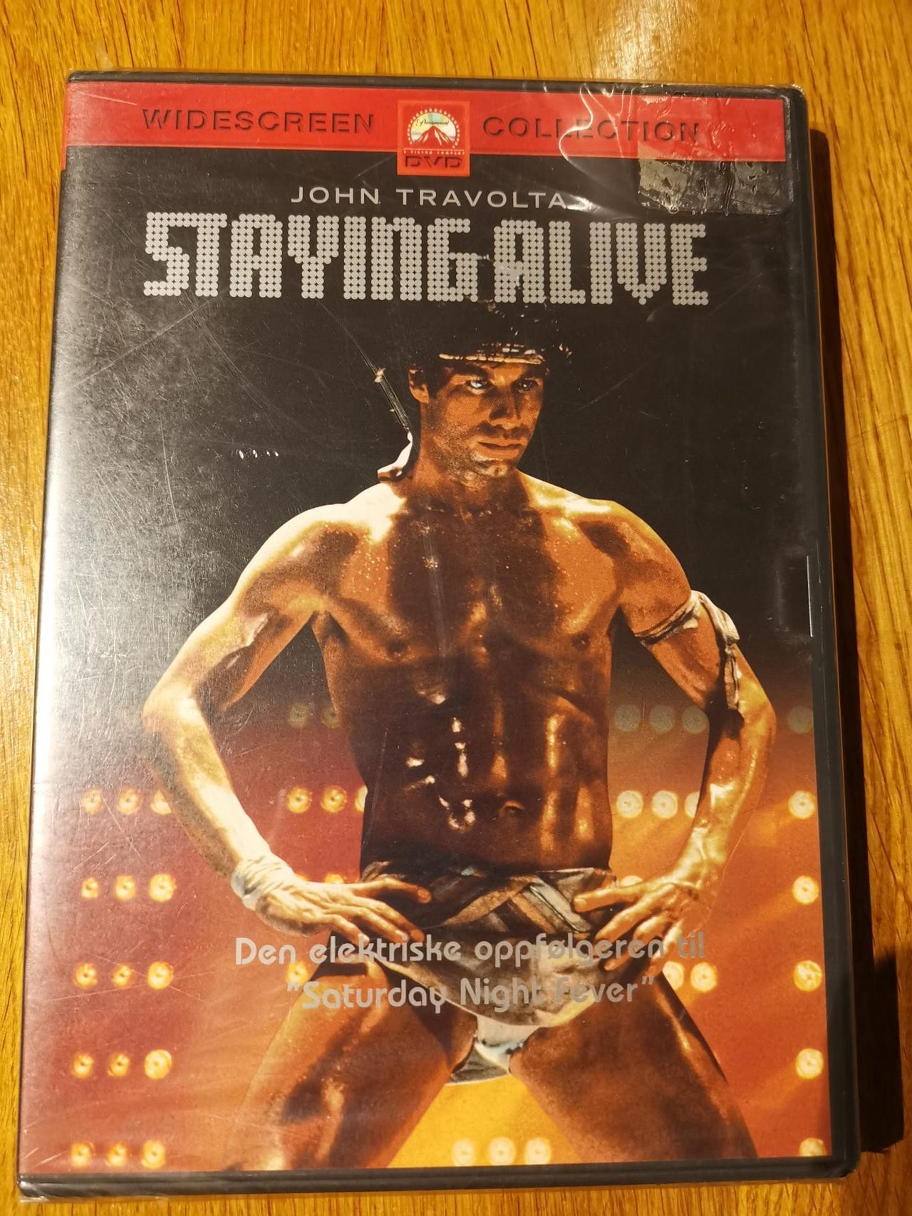 Staying Alive (DVD, John Travolta, i plast) | FINN-torget