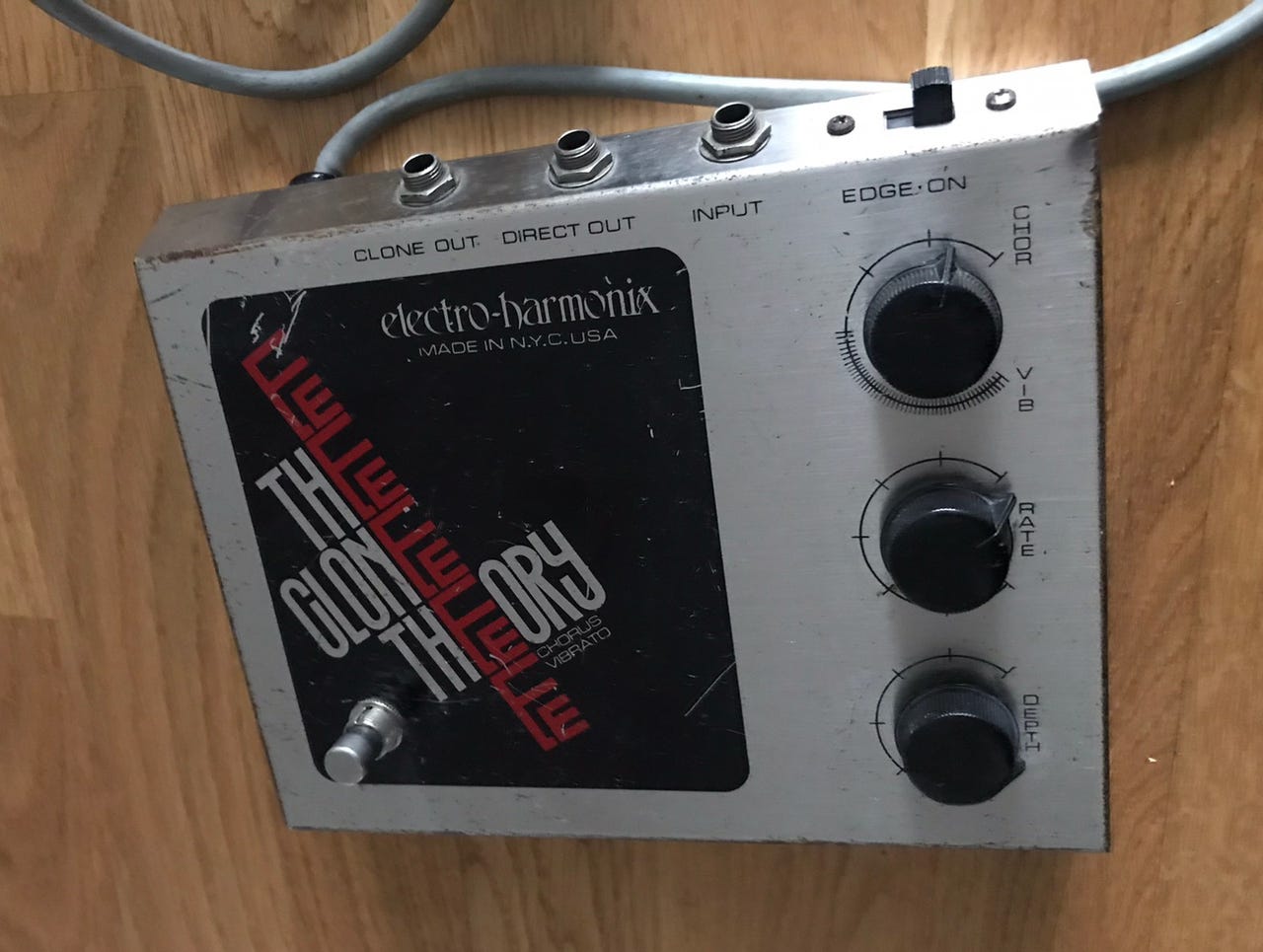 Electro-Harmonix Clone Theory – Vintage analog chorus/vibrato | FINN-torget