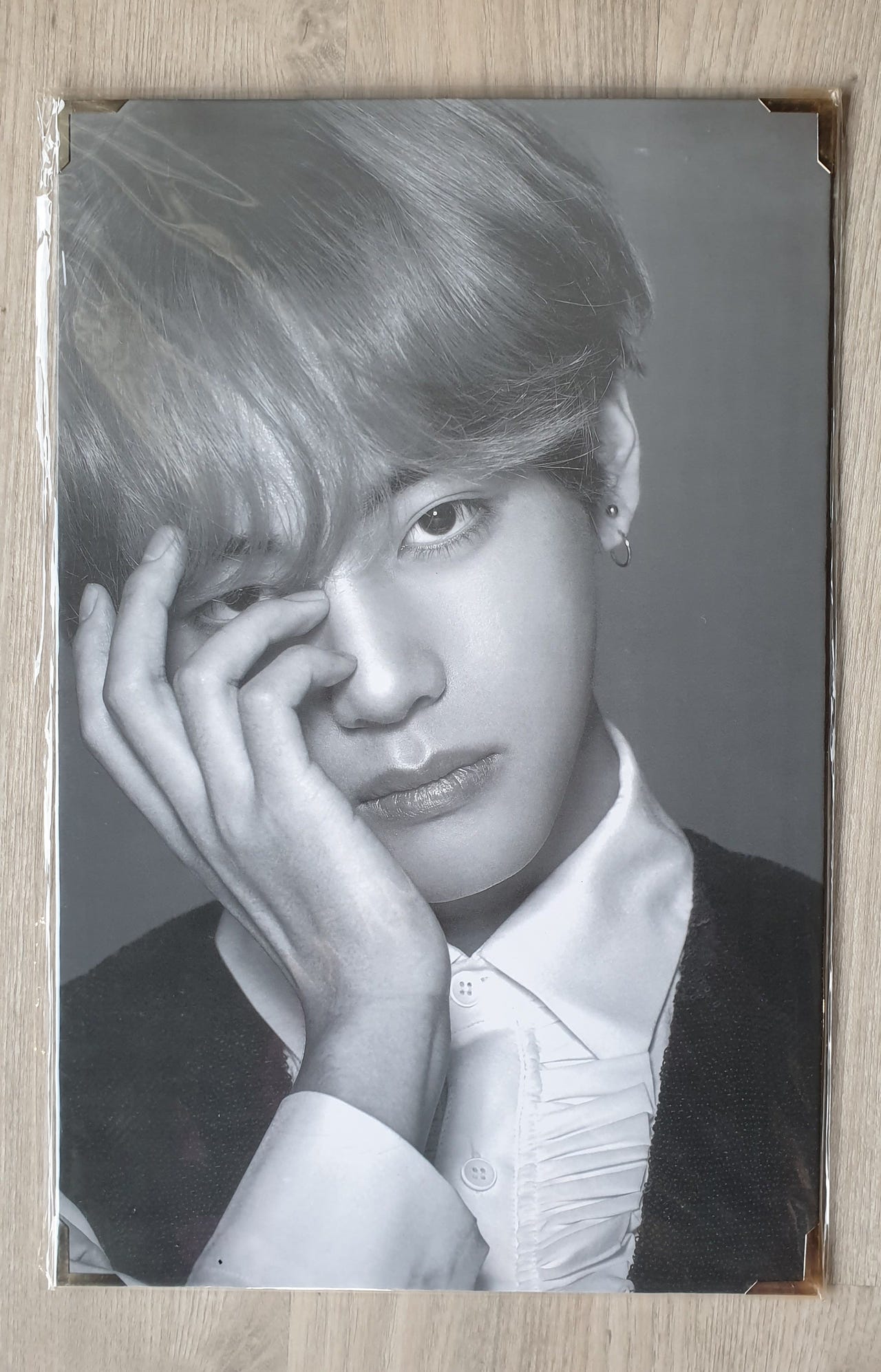 KPOP BTS Taehyung (V) Wings tour Premium photo | FINN-torget