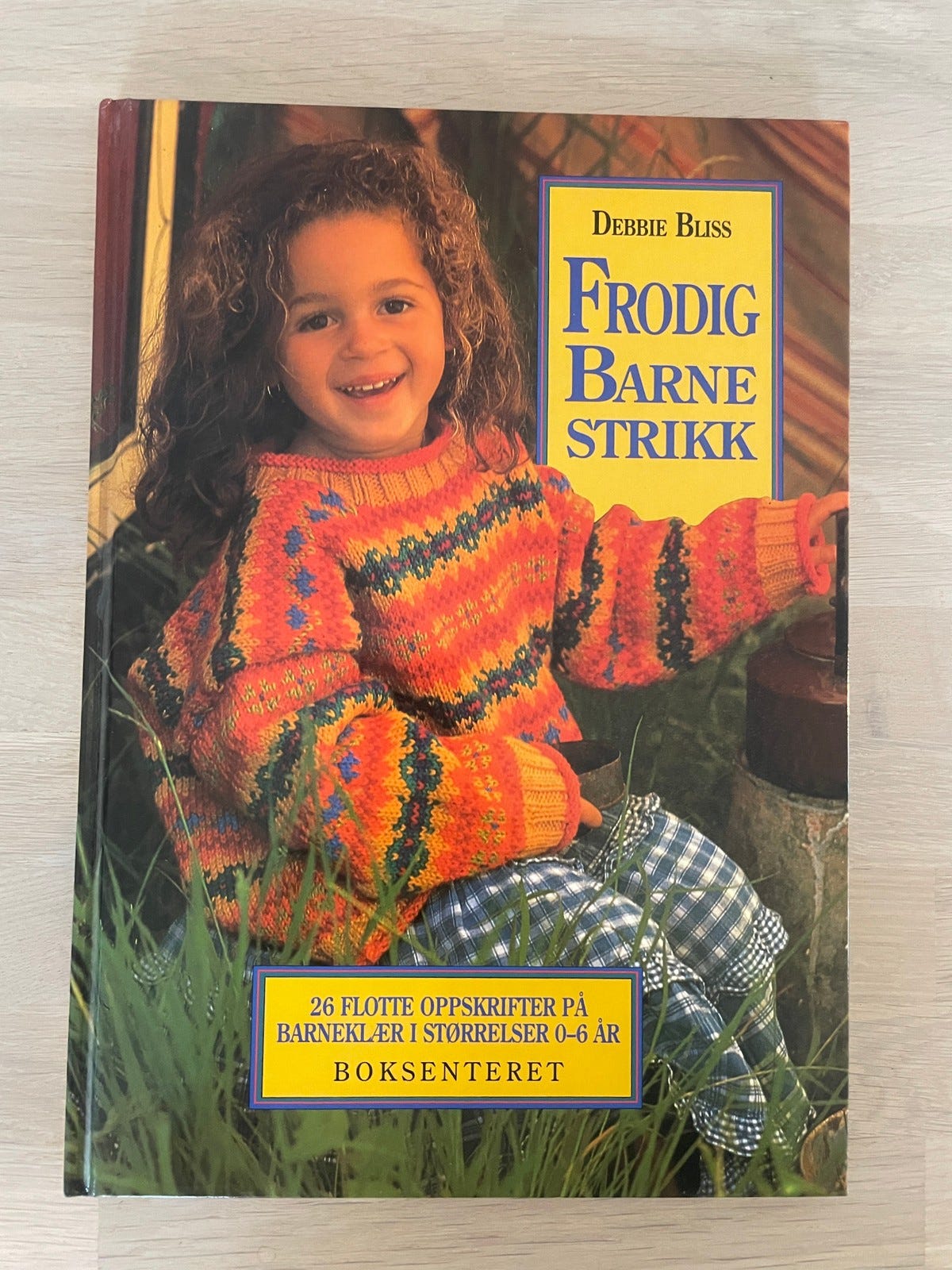 Strikkeboken «Frodig barnestrikk» av Debbie Bliss | FINN-torget