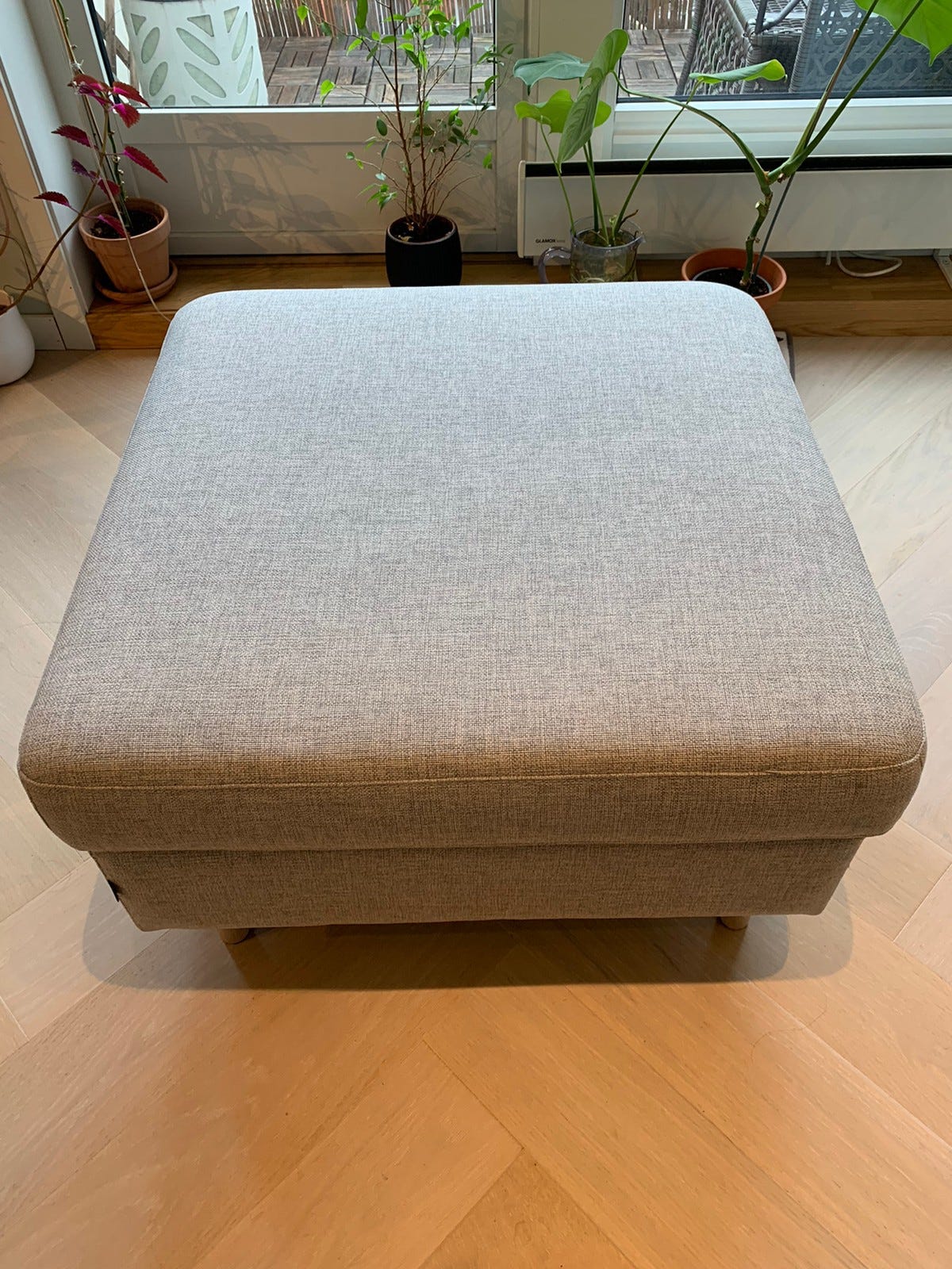 Scandinavia puff m/oppbevaring(kom med bud!) | FINN torget