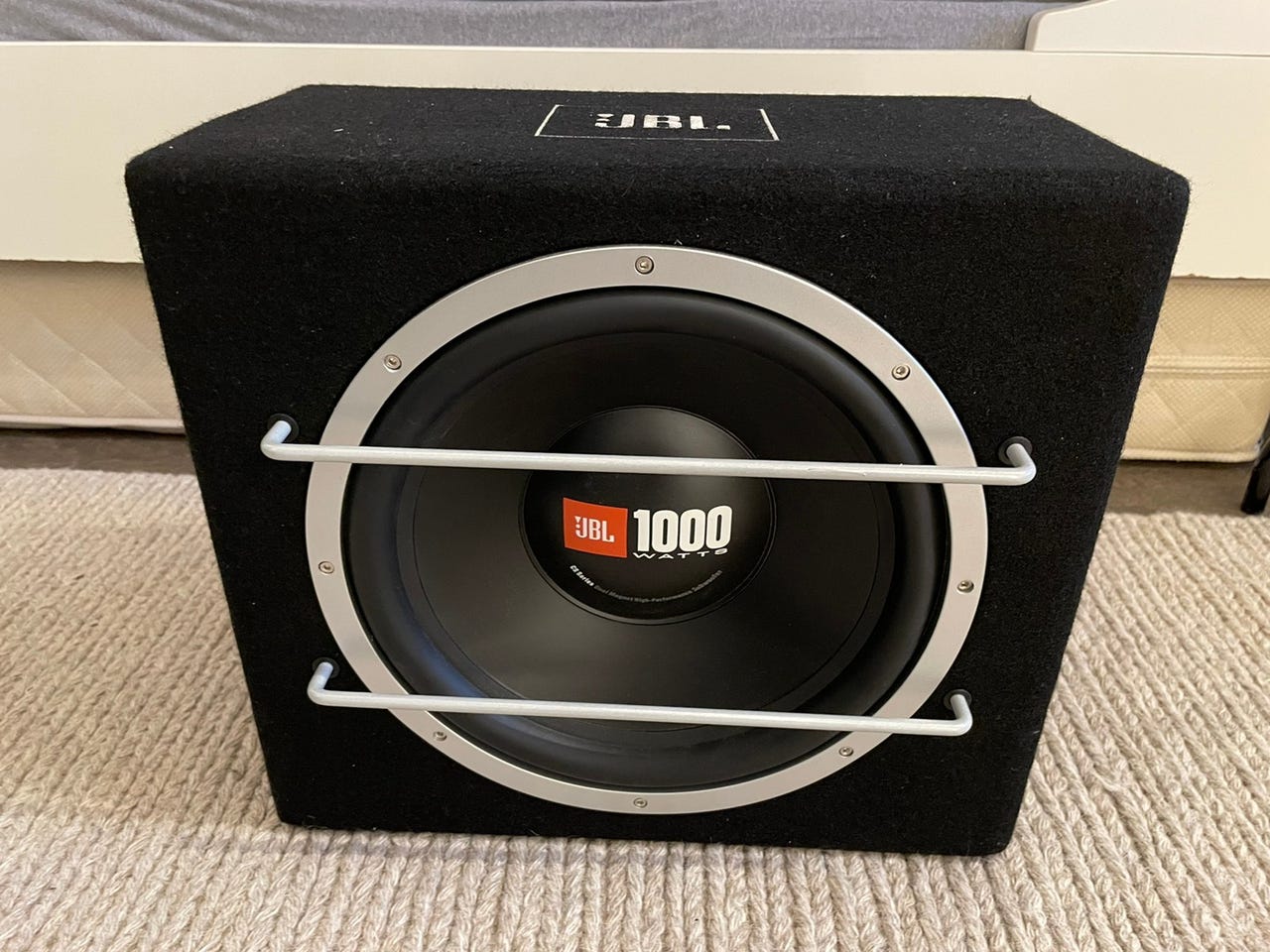 JBL 1000W Subwoofer selges | FINN torget