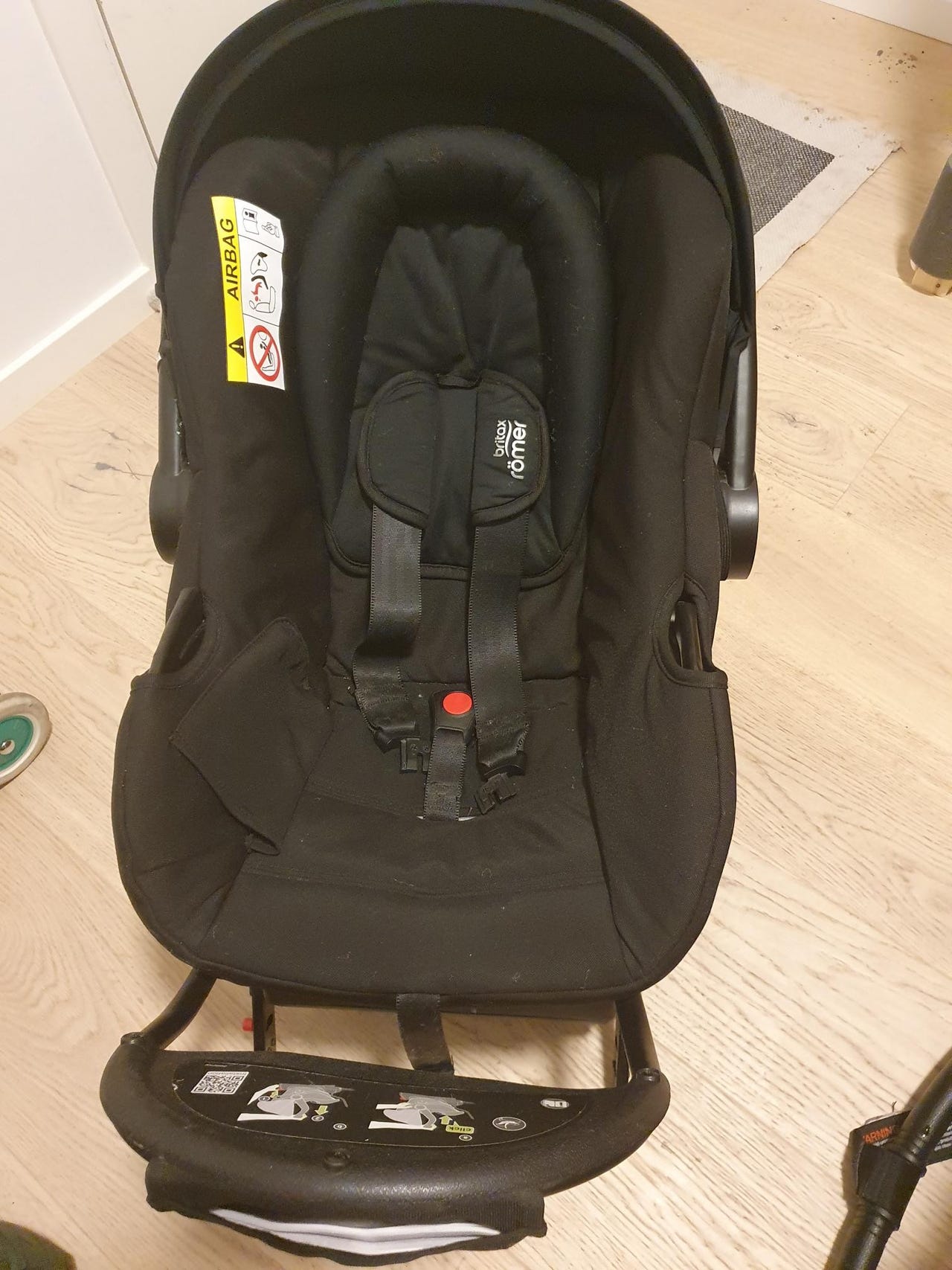 Babysete Britax Römer Primo + isofix base | FINN-torget