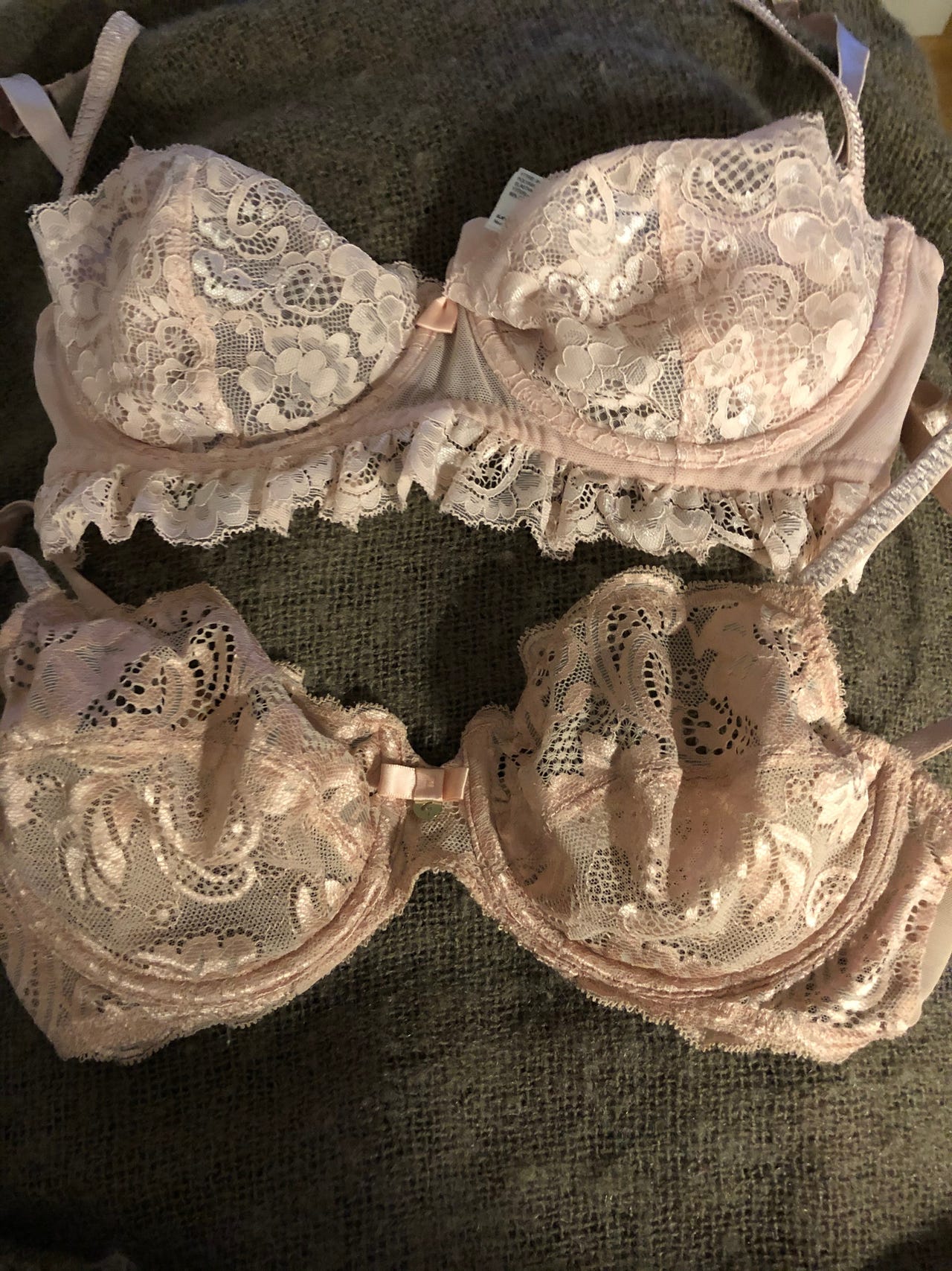 2 bh m/blonder selges samlet for kr 250: 65E og 70E | FINN-torget