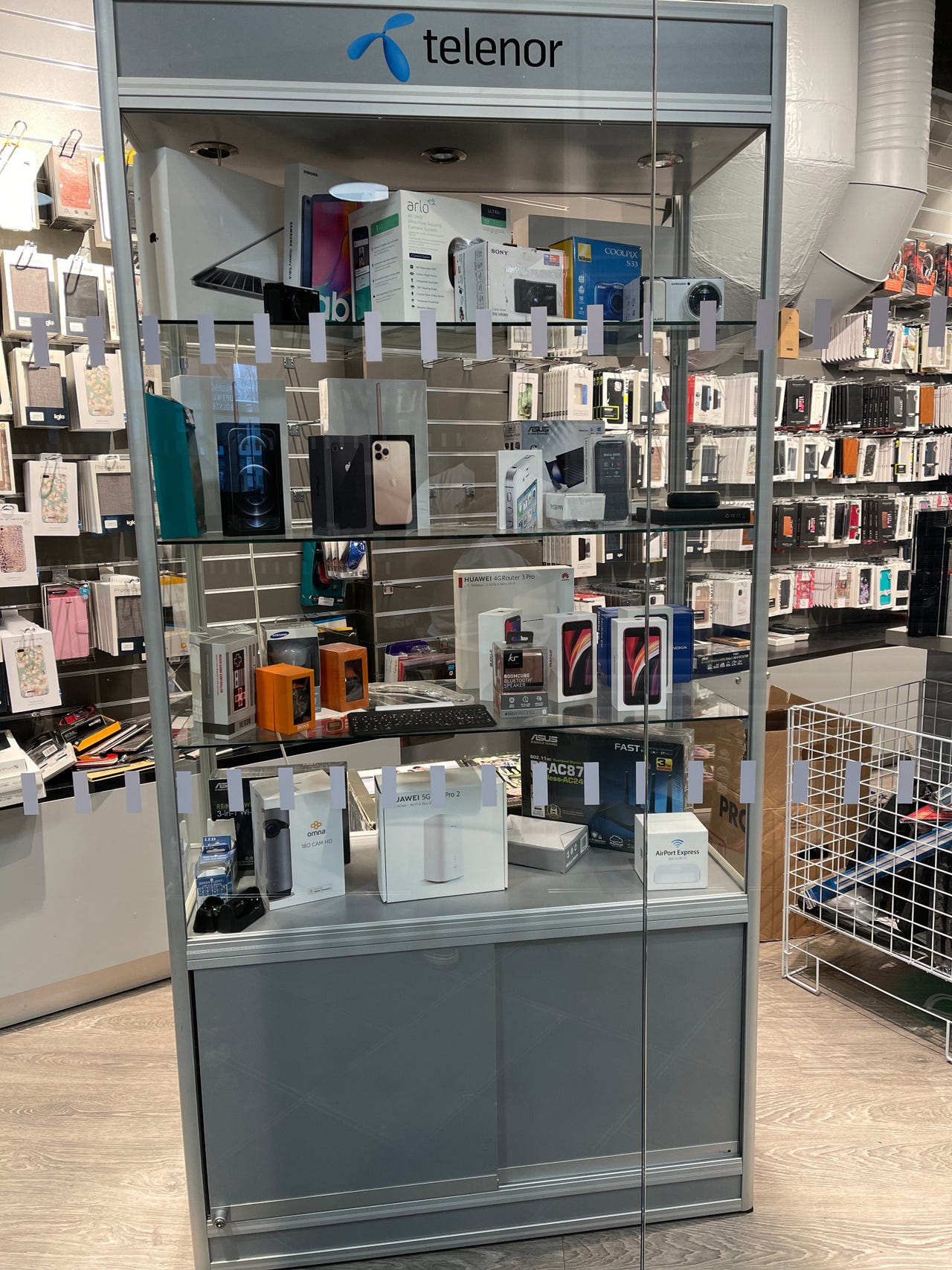 skap med lys BILLIG | FINN-torget