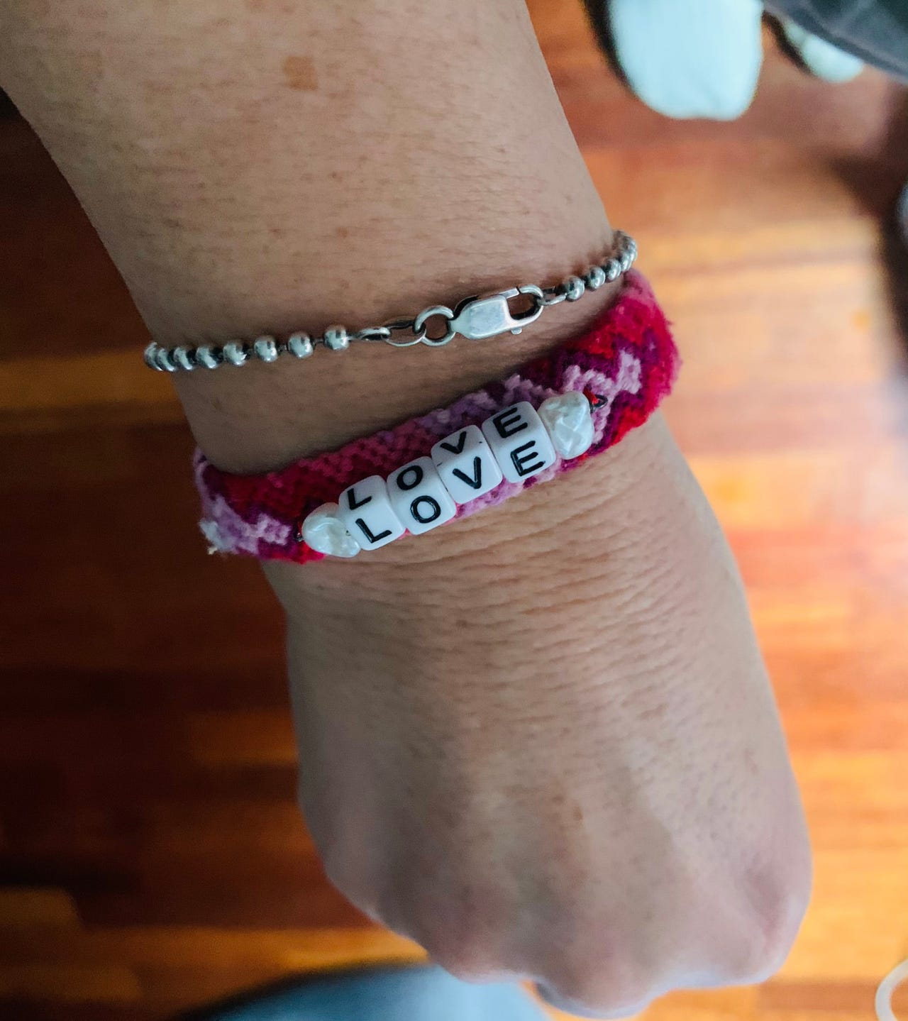 Stilig armbånd | FINN-torget