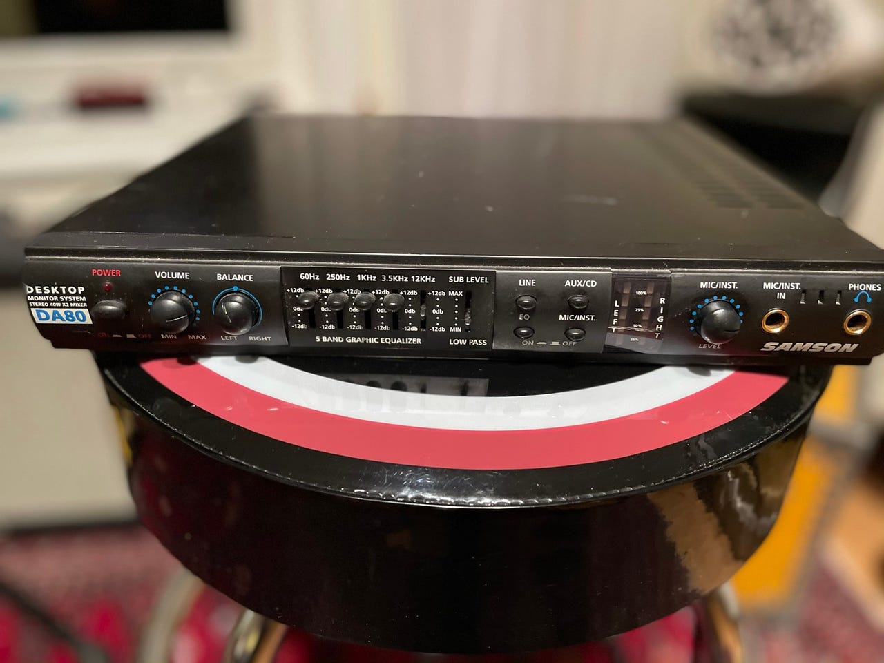 Desktop monitor system selges | FINN-torget