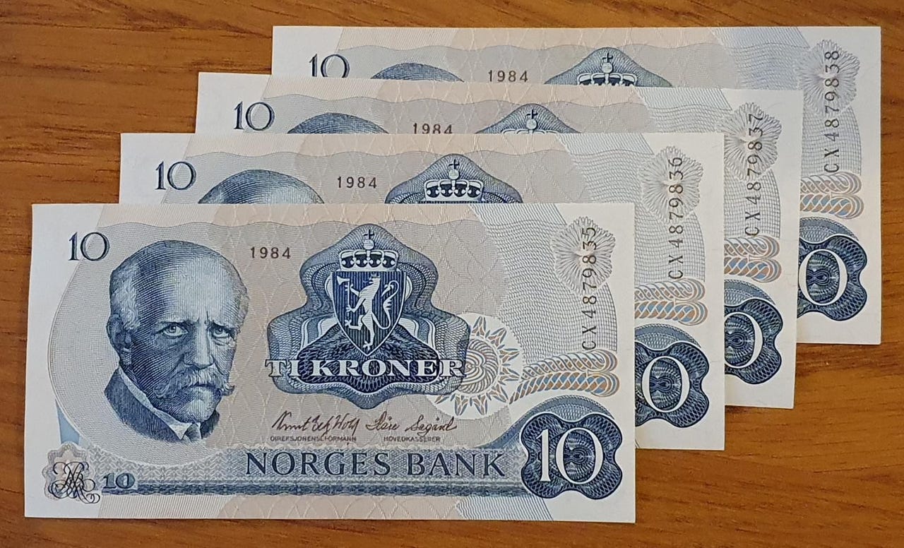 Usirkulerte 10-kronesedler i serie | FINN-torget