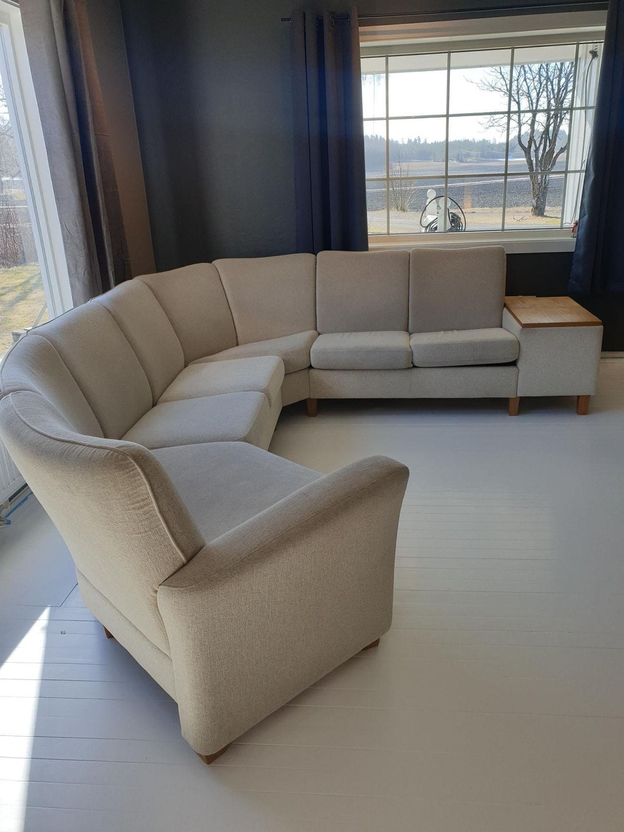 Stor Brunstad sofa i lys beige selges. 290cm x230cm | FINN.no
