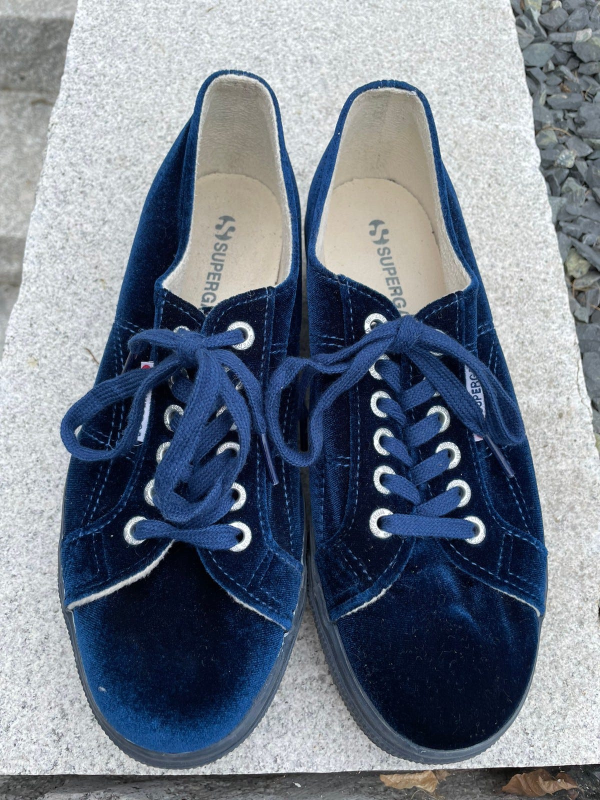 Superga blå velur sko str. 39 | FINN-torget