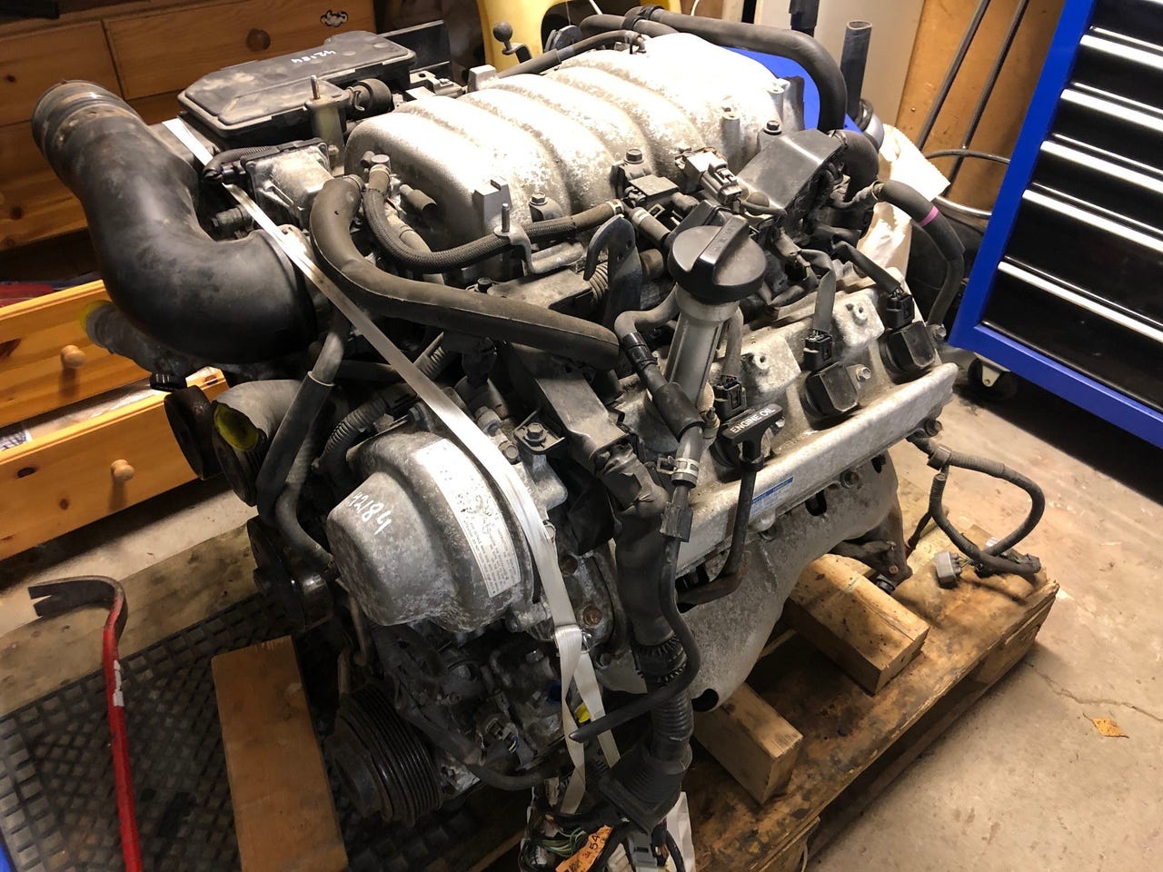 Lexus (Toyota) 3UZ-FE V8 motor, 4,3 liter | FINN-torget