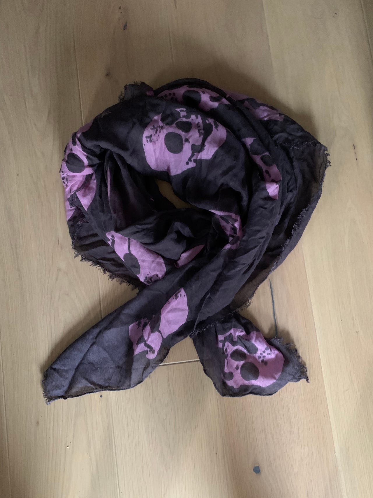 Skjerf Beck Södergaard | FINN-torget