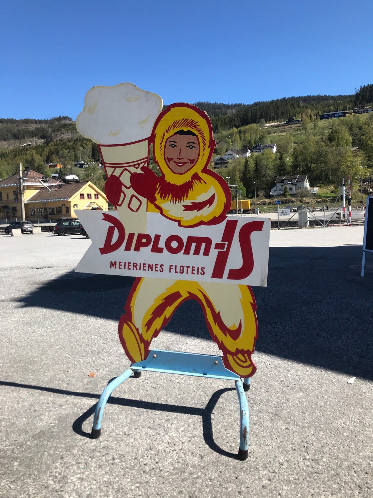 Diplom is skilt | FINN-torget