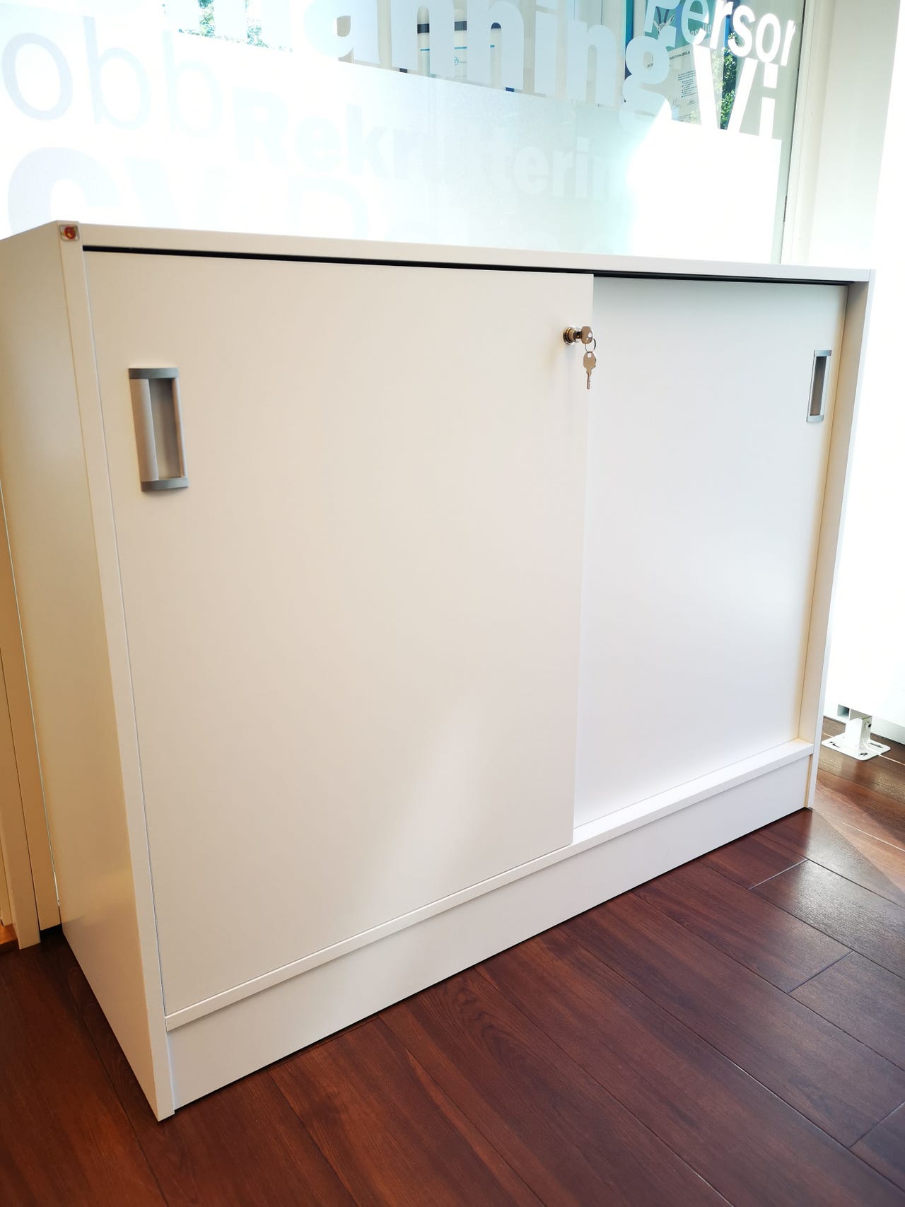 Låsbare skap til kontor eller hjemmekontor - 3 stk - hvite | FINN-torget