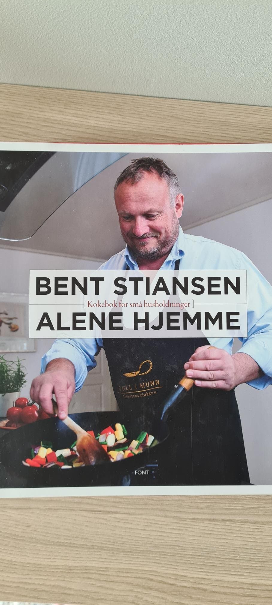 Bent Stiansen "Alene hjemme" kokebok for små husholdninger | FINN-torget