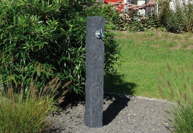Vannpost/Vannsøyle (granitt, mørk) | FINN-torget