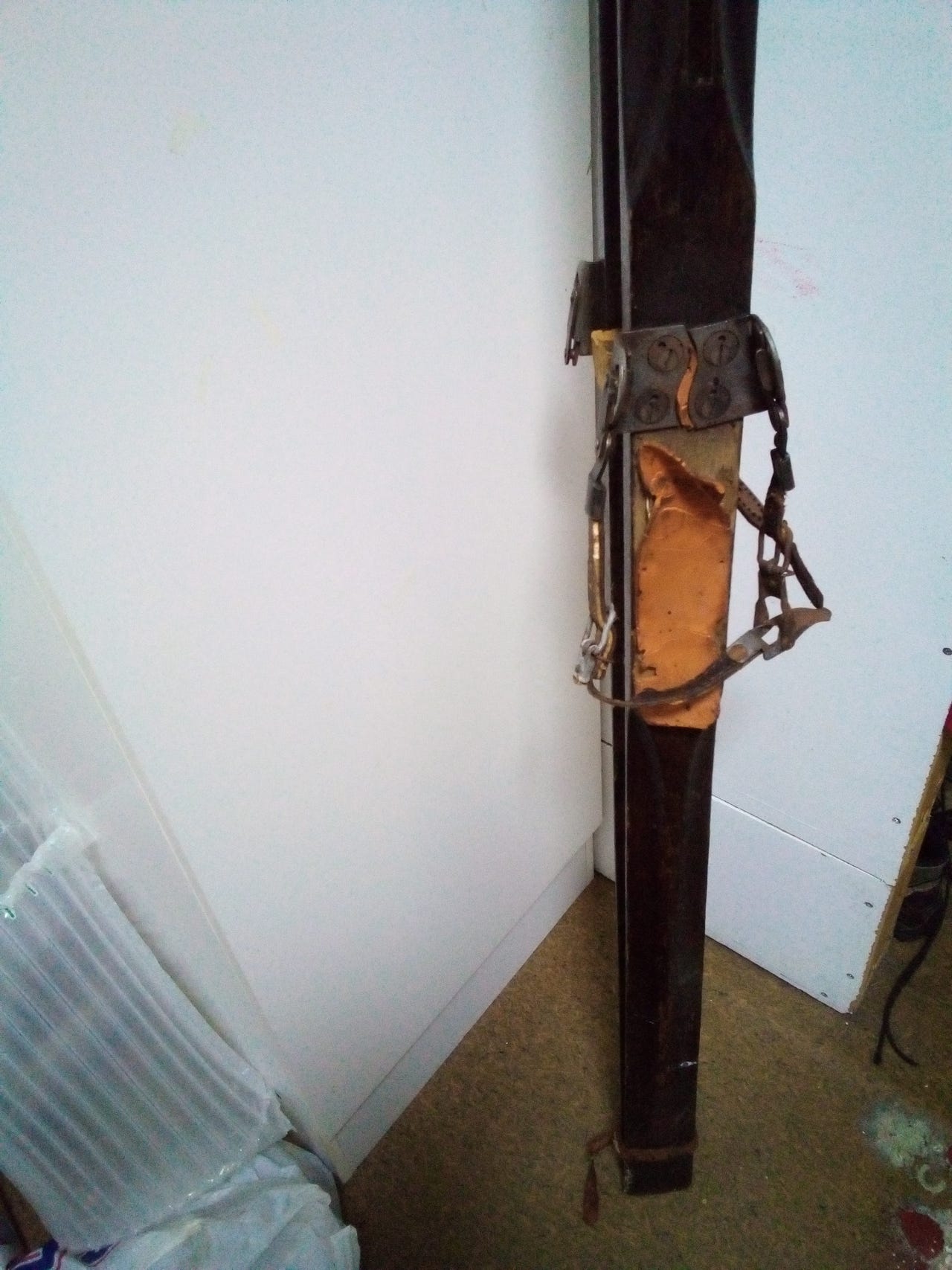 Pene gamle hoppski med "sukkerbit" merket med Chr. Tonning, Bergen | FINN-torget