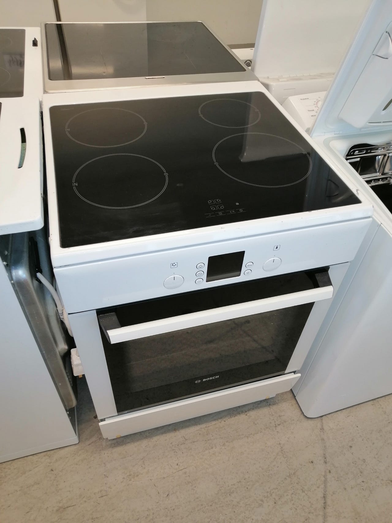 Induksjon komfyr Bosch hvit (display) | FINN-torget