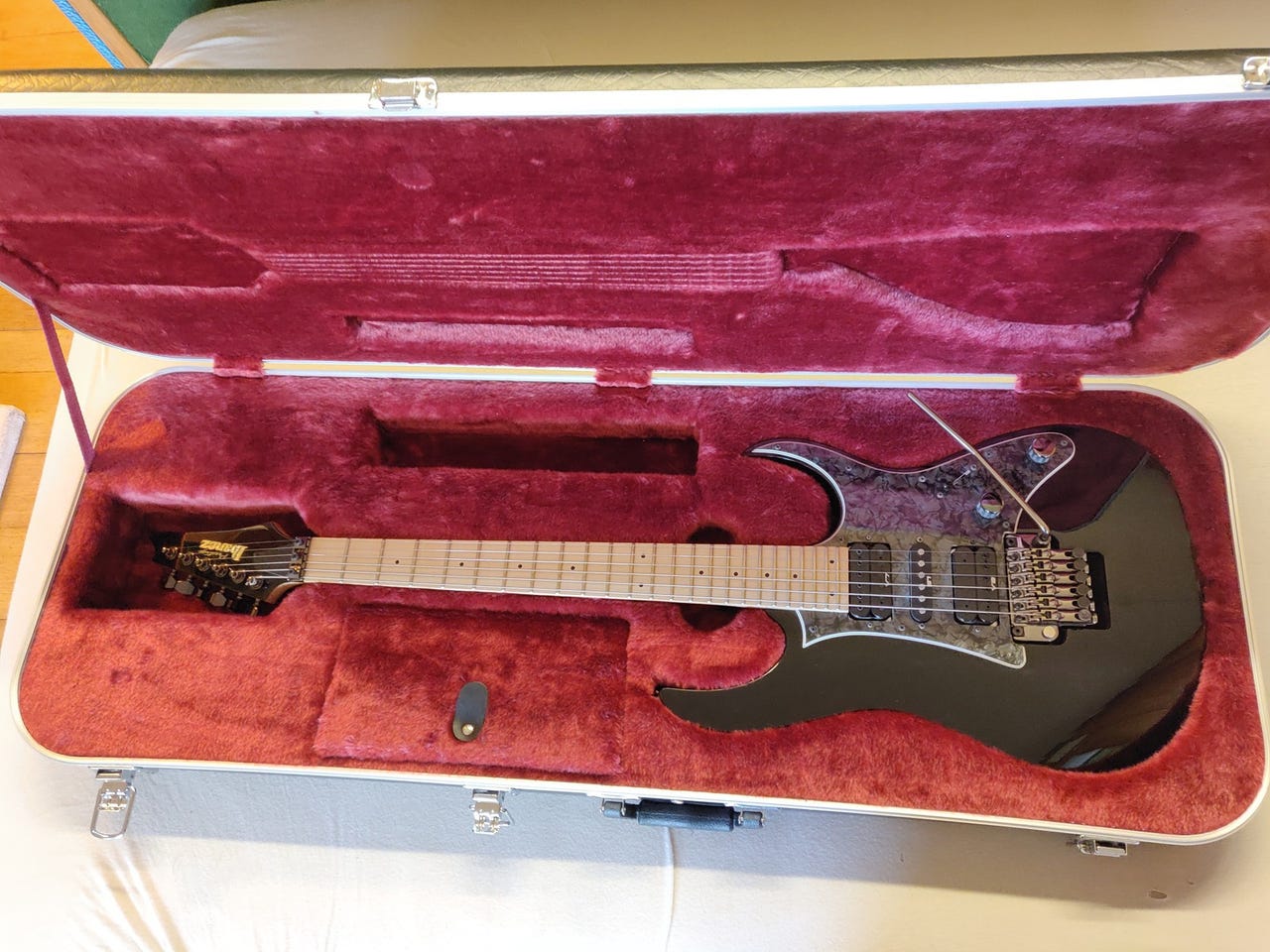 Ibanez Prestige RG 1550 | FINN-torget