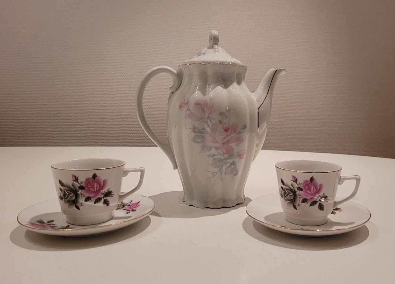 Fint servise - kopper og tekanne | FINN-torget