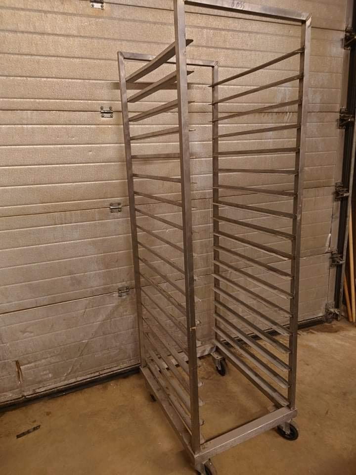 Rustfri vogn for 47*63 cm bakebrett | FINN-torget