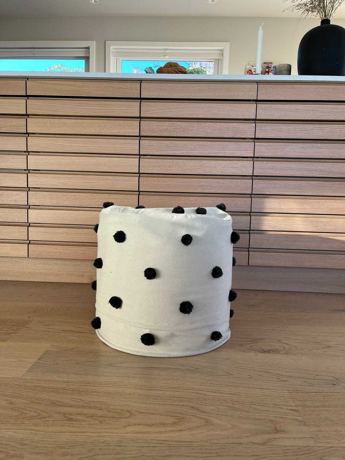 Ferm Living Dot Tufted puff | FINN.no