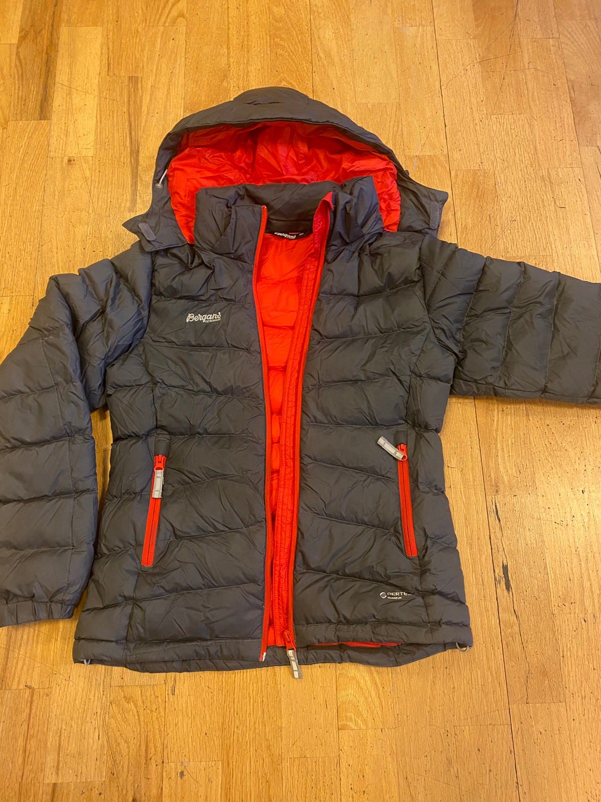 Bergens dunjakke for jente i str 152 (oppr pris 1400) | FINN-torget