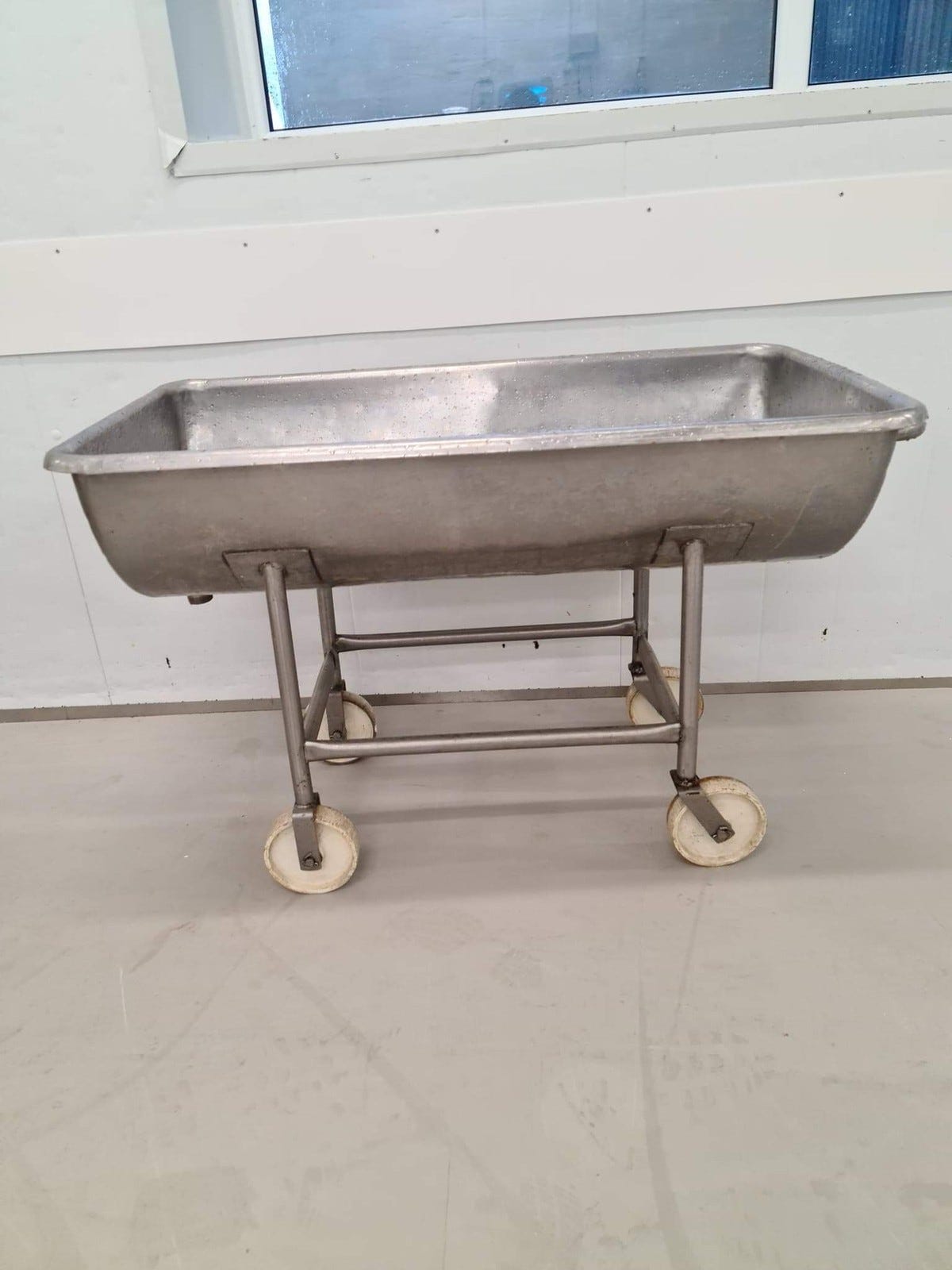 Kar i rustfritt på hjul | FINN-torget