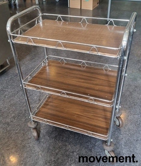 Tralle / trillebord / trillevogn i stål / brun laminat, med 3 hylleplan ...