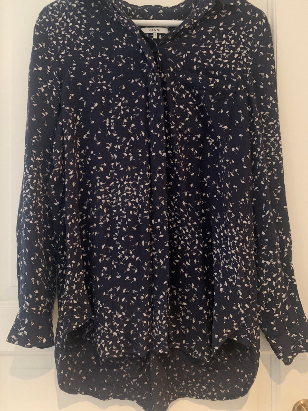 Ganni bluse str 36 (pris inkl frakt) | FINN-torget