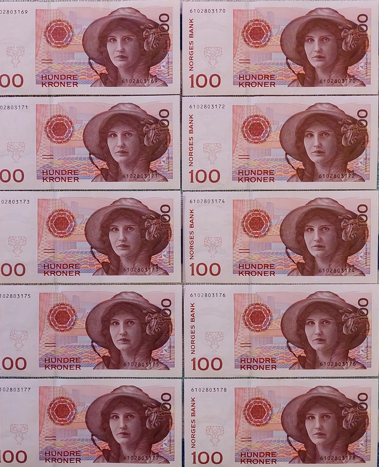 10stk Ubrukte 100 lapper i serie. Kun 1 eier | FINN torget