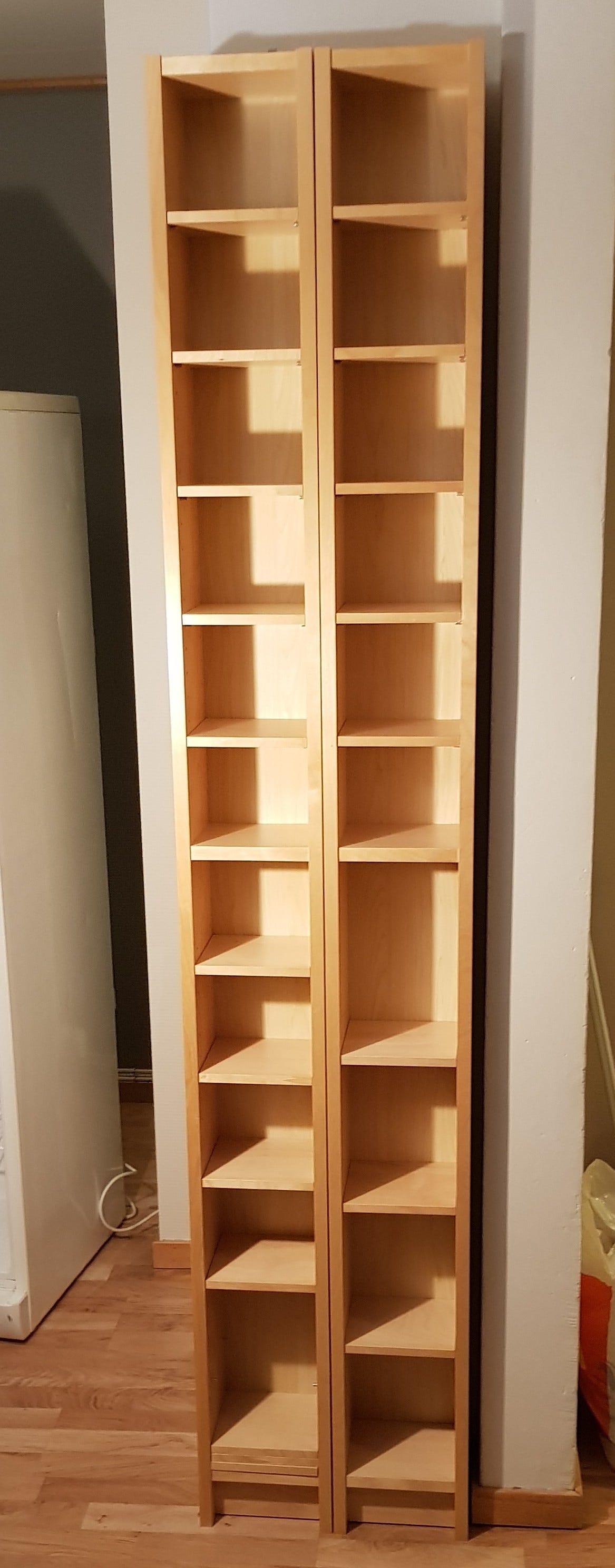 CD-/DVD-hyller fra IKEA gis bort | FINN.no